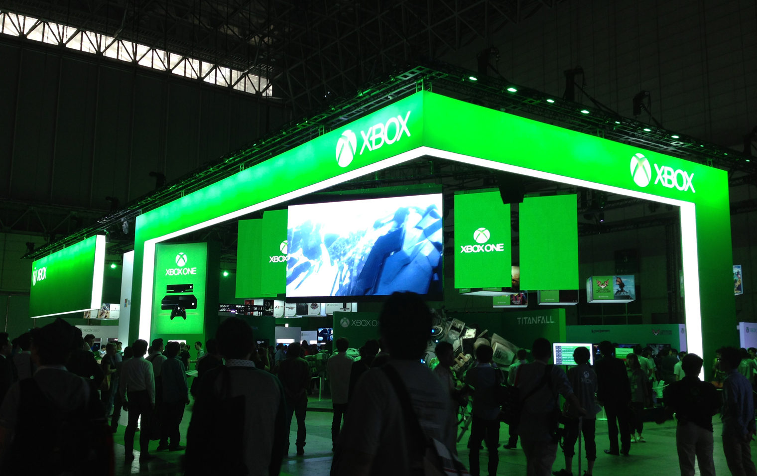 TOKYO GAME SHOW 2013 Microsoft Xbox Booth | Propeller & Co.
